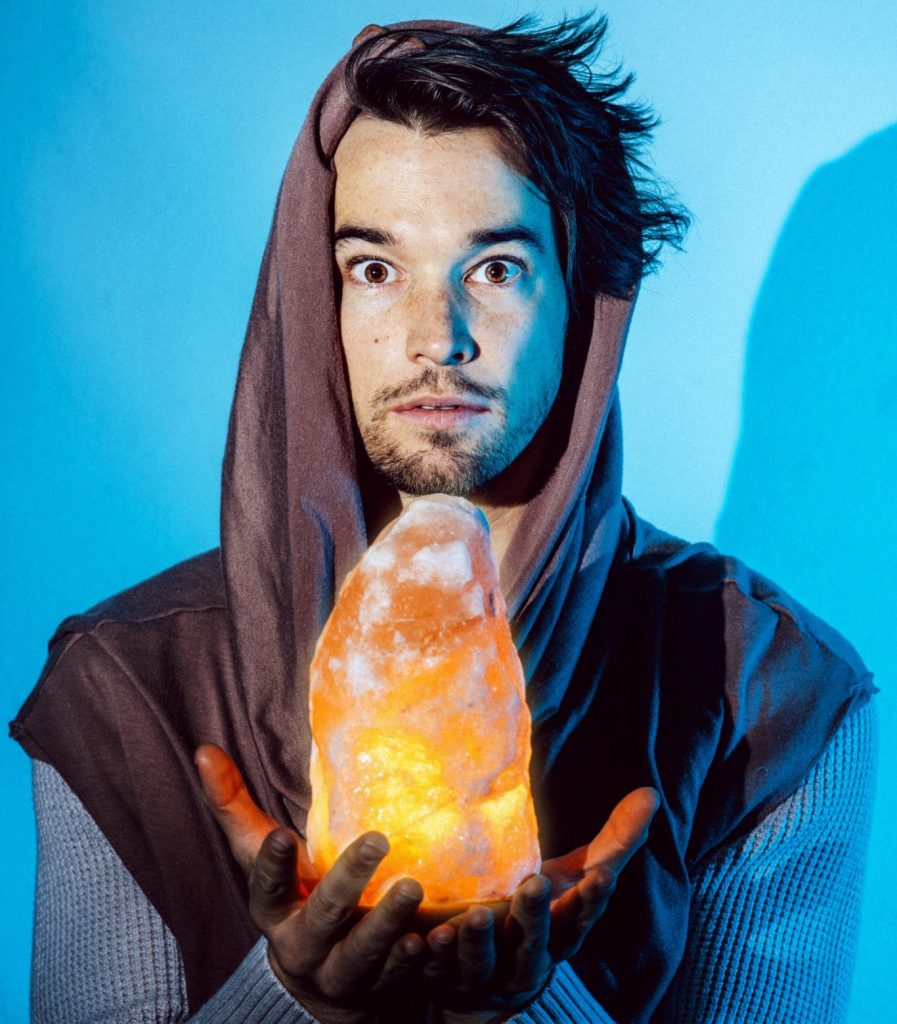 JOHN LYKE SERVES YOU UP WITH RANCH – Be-Mag