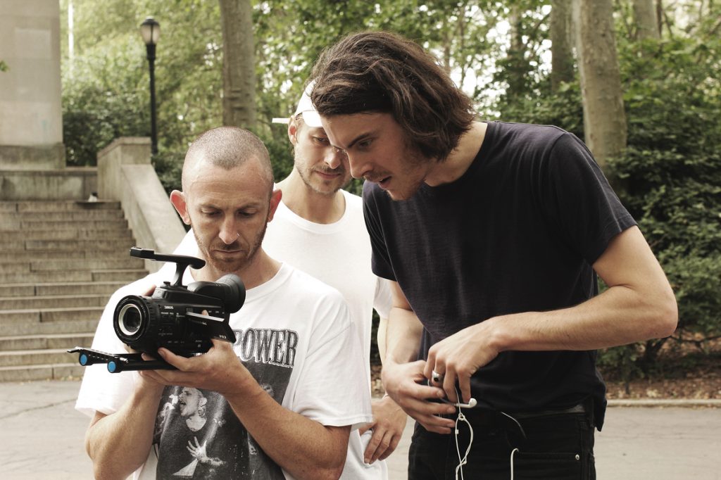 STEFAN BRANDOW: RAZORS CULT SECTION AND CHECKING IN – Be-Mag