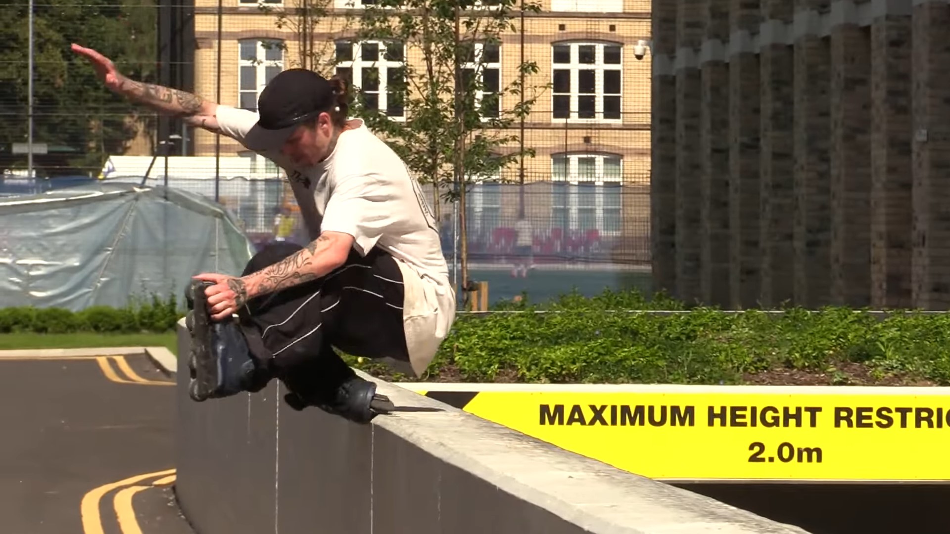 ALEX BURSTON 2022 | LOCO SKATES – Be-Mag